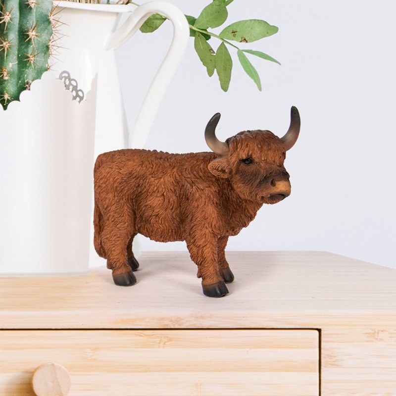 HIGHLAND COW : Lesser & Pavey