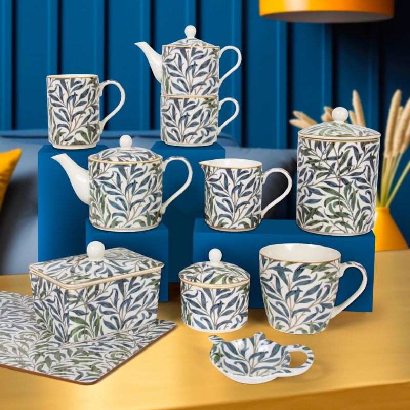 About : Lesser & Pavey