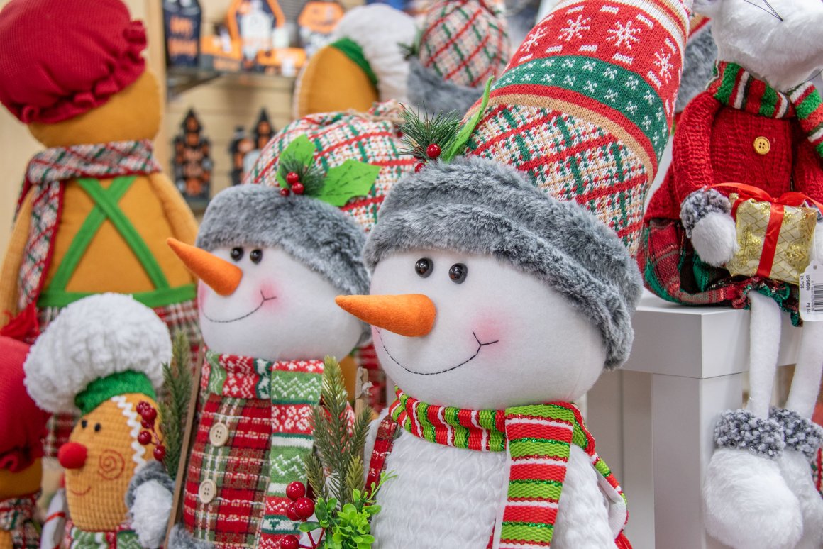 About : Lesser & Pavey