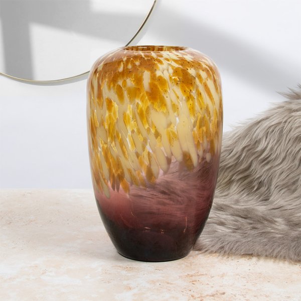 X GENERAL GIFTS : Lesser & Pavey