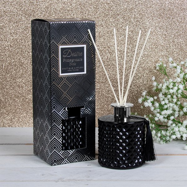 X GENERAL GIFTS : Lesser & Pavey