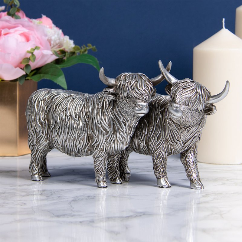 SILVER HIGHLAND COWS : Lesser & Pavey